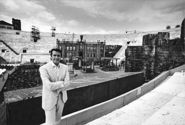 ITALIAN OPERA SINGER Franco Corelli Posing In The Arena Verona OLD ...