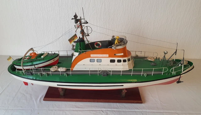 GRAUPNER RC MODELLSCHIFF Seenotrettungskreuzer Theodor Heuss mit ...