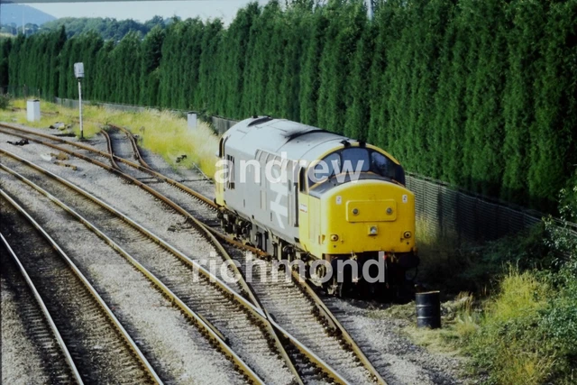 37903 CLASS 37 Derailment Panteg 13 Jul 1988 Original 35mm Railway ...
