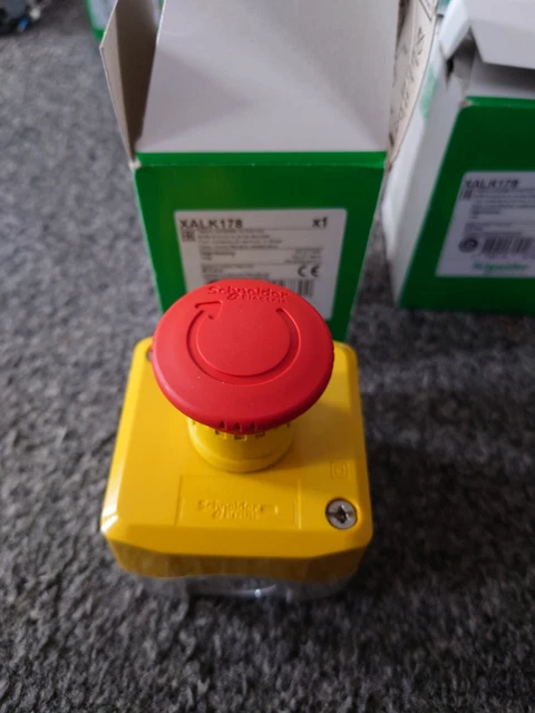 SCHNEIDER EMERGENCY STOP E-Stop Control Box XALK178 2NC, surface mount ...