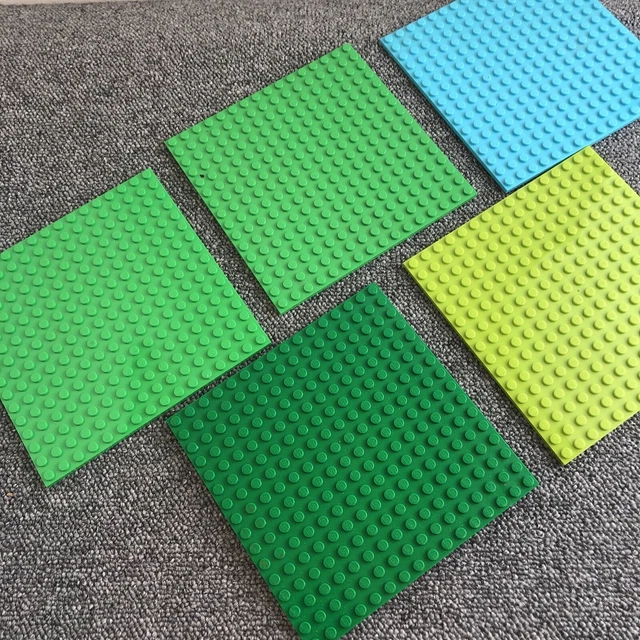 5 X GREEN & Blue LEGO MEDIUM BASE PLATE 16x16 PIN Stud Bundle | VGC ...