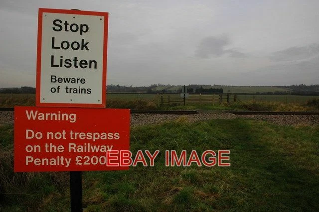 PHOTO FOOTPATH Crossing Fladbury Footpath Crossing Over The Worcester ...
