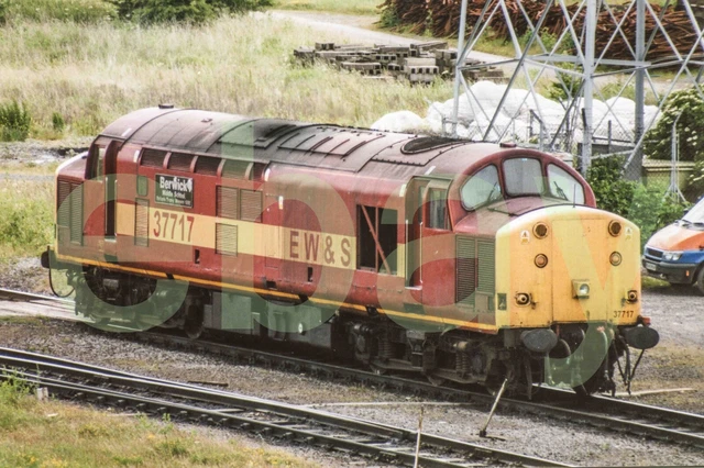 UK RAILWAY PHOTOGRAPH Class 37 Locomotive 37717. RM37-1811 £2.49 ...