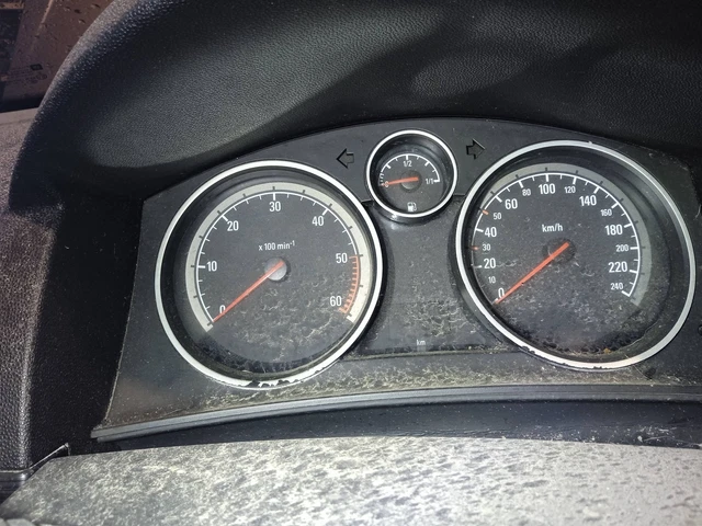 205395 TABLEAU DE Bord pour OPEL ASTRA H BERLINA Elegance 2006 EUR 56 ...