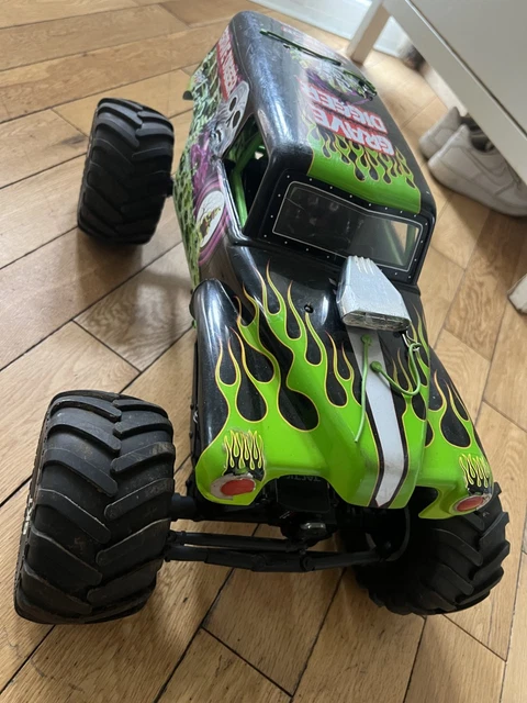 AXIAL SMT 10 1/10th 4x4 Brushless Just Add Radiogear & Battery £250.00 ...