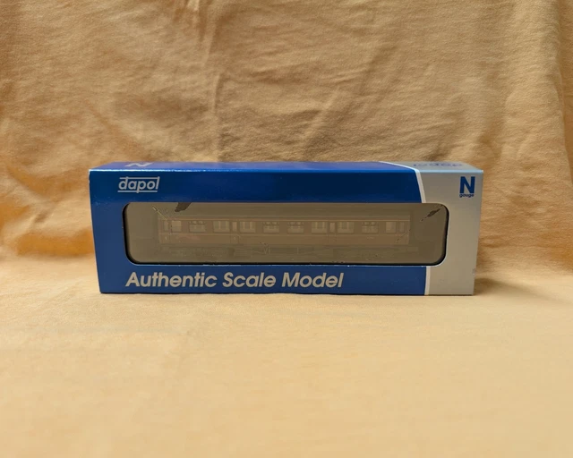 DAPOL 2P-000-002 COLLETT Coach BR Maroon/Crimson Composite W7021 (N ...