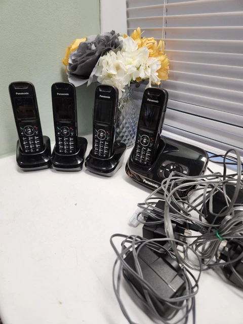 PANASONIC KX-TG8521E DIGITAL Cordless Phone Answering Machine Quad 4 X Handsets £0.99 - PicClick UK