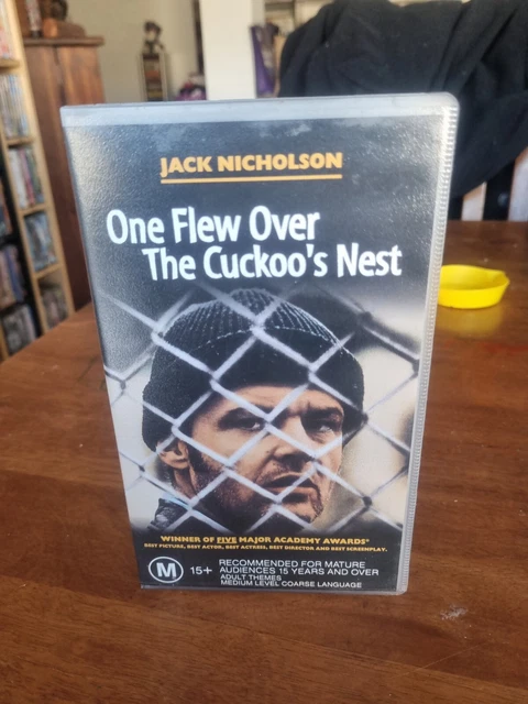 ONE FLEW OVER The Cuckoo's Nest - VHS 1975 - V4 £10.51 - PicClick UK