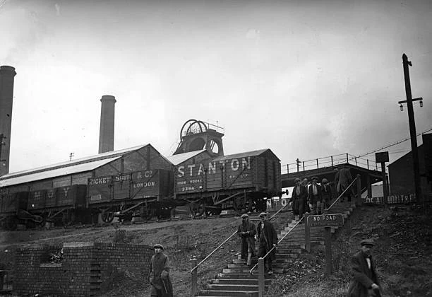 MINERS LEAVING PLEASLEY Colliery after their shift 1926 Old Photo £5.68 ...