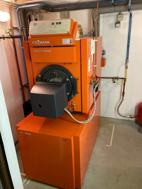 VIESSMANN ÖLHEIZUNG VITOLA biferral mit Warmwasserspeicher HoriCell zu ...