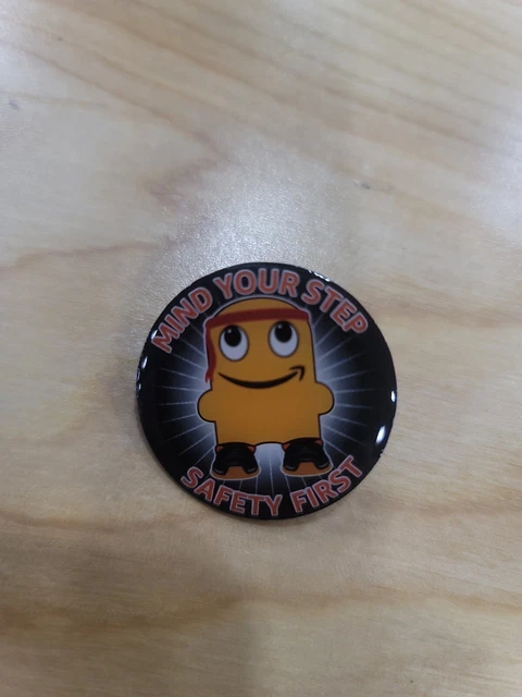 AMAZON PECCY &MIND YOUR STEP" safety first enamel lapel pin £4.15 ...