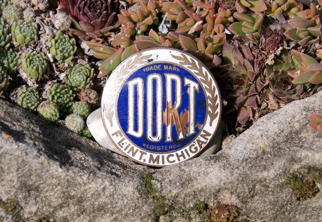 VINTAGE ENAMEL AUTOMOBILE Radiator Car Emblem / Badge # Dort Flint ...