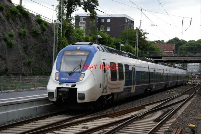 PHOTO 446 356 'Talent 2' Class 5-Car Emu No.442 356 Of National Express ...