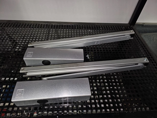 2X HÖRMANN OBENTÜRSCHLIESSER HDC 35 mit Gleitschiene Türschließer silber EUR 89,99 - PicClick DE