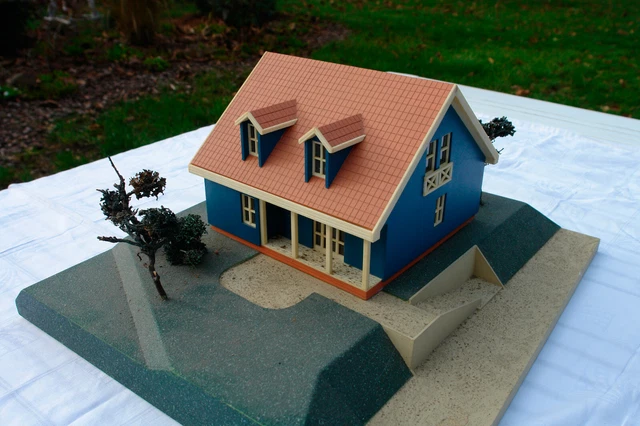 HAUSMODELL ARCHITEKTURMODELL MODELL Haus Modellbau Maßstab 1:50 EUR 299 ...