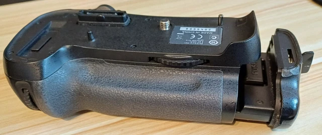 GENUINE NIKON MB-D12 Battery Pack Fits D800/D800E/D810 £40.00 - PicClick UK