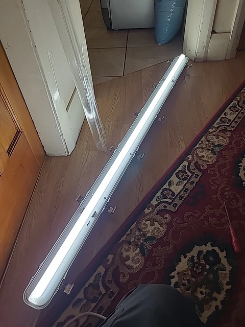 ROBUS LED CORROSION Proof IP65 Ceiling Light - 5ft / Fluorescent Tube £ ...