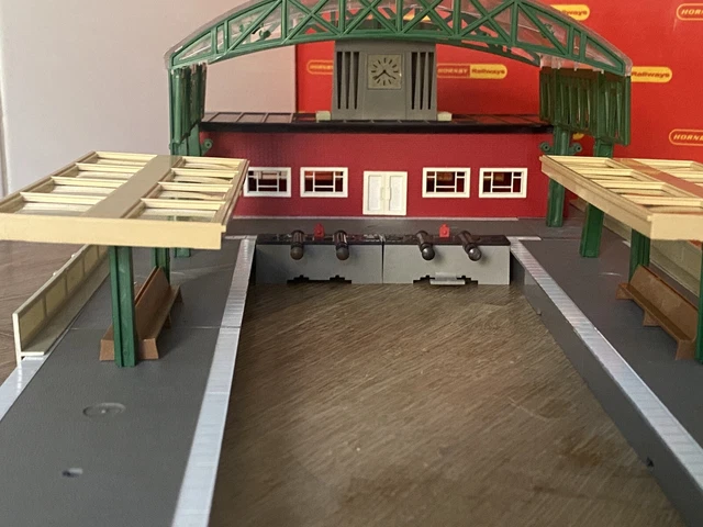 TRIANG HORNBY R6 Terminus Station in original box, COMPLETE! Lovely ...