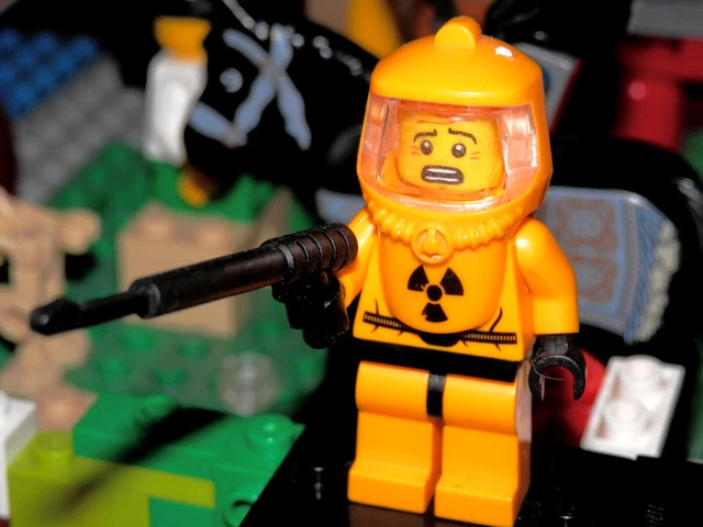 LEGO MINIFIGURES - Series 4 - Hazmat Guy - Lego mini figures, with base ...