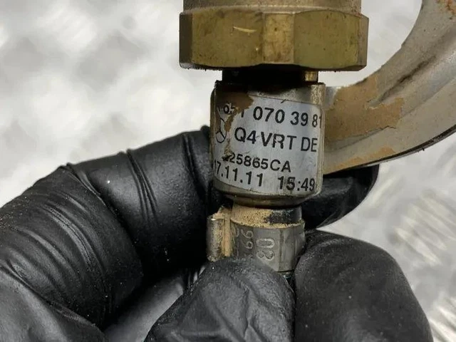 MERCEDES-BENZ C W204 A6510703981 Capteur de Pression de Carburant 2.20 ...