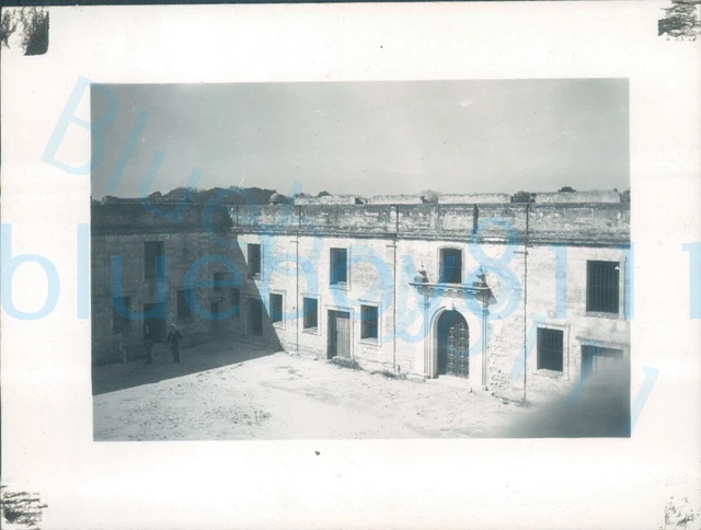 WW2 RAF AIRMAN Photo Florida US 1941 St Augustine Fort Marion interior ...