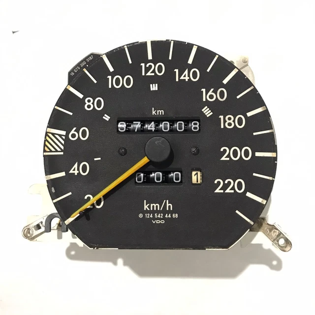 MERCEDES BENZ E CLASS W124 E Class Speedometer 220 Km h A 1245424468 mercedes-benz-e-class-w124-e-class-speedometer-220-km-h-a-1245424468