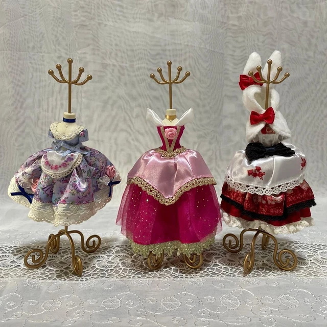 DISNEY ALICE IN Wonderland Sleeping Beauty Aurora Accessory Stand ...