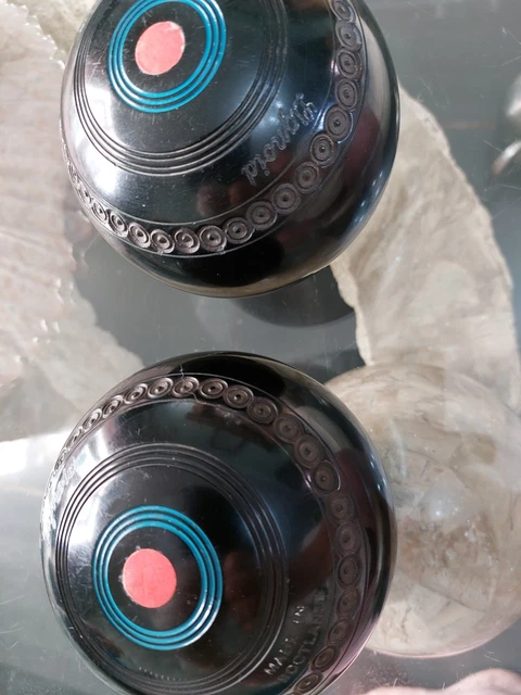 2 THOMAS TAYLOR Scotland Lignoid Size No 0 Bowling Balls Bowls £57.92 ...