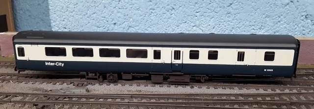 HORNBY BR (M) Blue And Grey MK2E BSO 'M9505' Bodyshell No Bogies. £15. ...