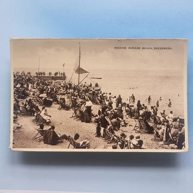 SHEERNESS POSTCARD C1925 Marine Parade Beach Pleasure Boat Jetty Kent £ ...