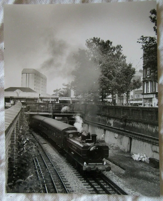 E059 - STEAM Engine L99 London Underground District Line 10" x 8" Photo ...