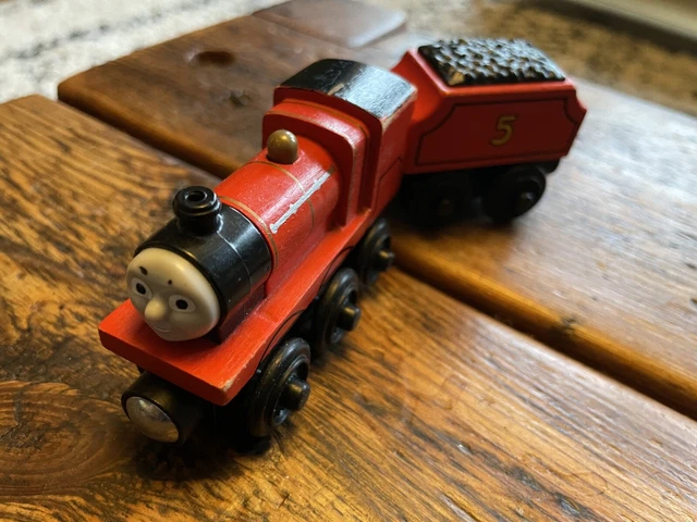 THOMAS & FRIENDS Tank Engine Wooden Train James model Y4070 Brio ...