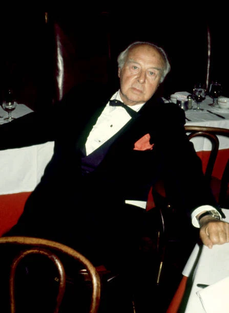 ROMANIAN BORN BRITISH American actor John Houseman poses an unspec- Old ...