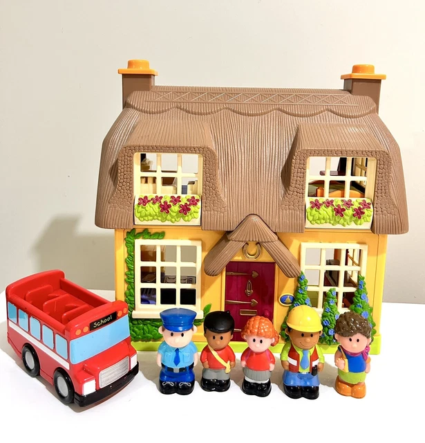 ELC HAPPYLAND BUNDLE/HOUSE/ROSE Cottage with Sounds lights+Bus+5 People ...