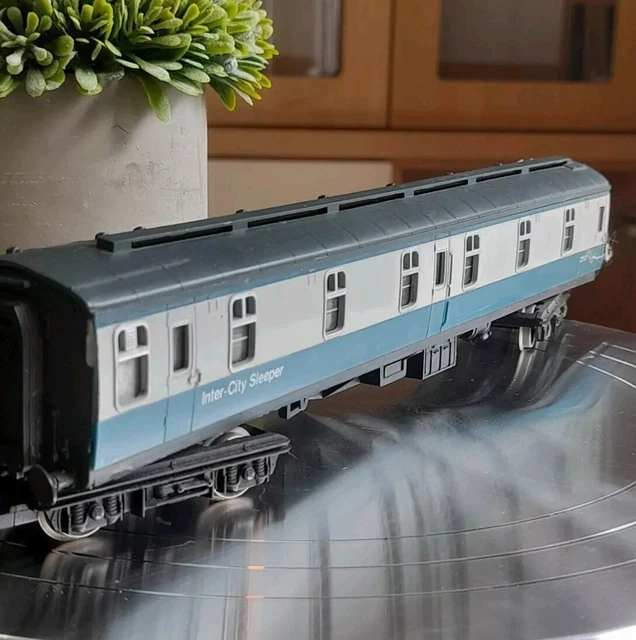 HORNBY MKI INTERCITY Sleeper Coach Car 2510. OO Gauge £12.95 - PicClick UK