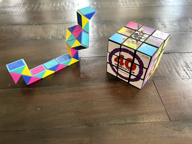 RUBIK'S CUBE CHUCK E Cheese's 40 Years Promotion Cube Plus Rubik's ...