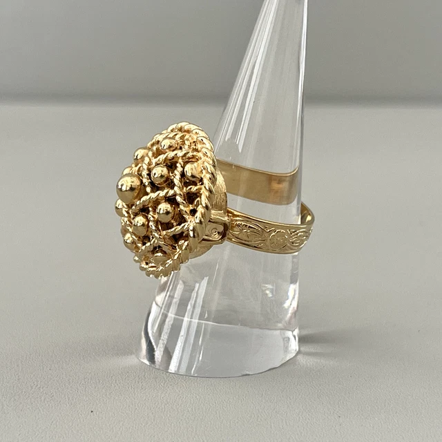 VINTAGE VANDA USA Ring Cocktail Gold Tone Snuff Poison Perfume Hinged ...