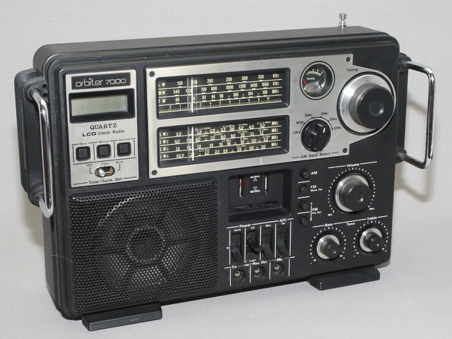 RADIO TRANSISTOR WORLD Receiver Orbiter 7000 Multi band Radio Made in ...