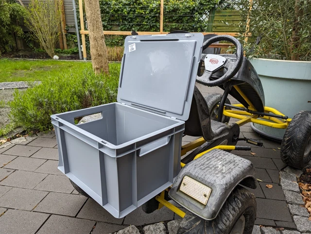 BERG GOKART BOX mit Deckel, Kettcar, Dino Toys, Tretauto grau EUR 35,00 ...