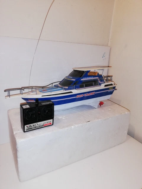 BATEAU VEDETTE NIKKO Sun Yatch Radio Commande Rc Avec Commande 1/20 EUR ...