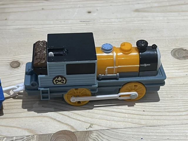THOMAS TRACKMASTER BASH & DASH battery trains £30.00 - PicClick UK