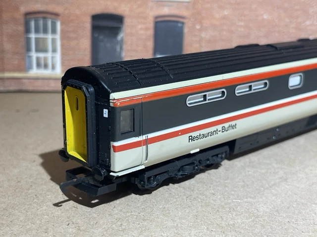 LIMA OO GAUGE Mk3 HST Intercity 125 Buffet Coach Intercity Livery £25. ...