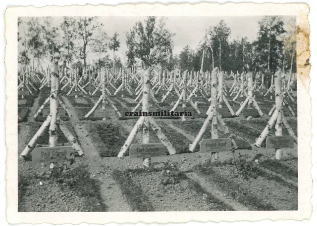 ORIG. FOTO GRAB ^^ Soldaten in Friedhof in Russland EUR 17,99 - PicClick DE