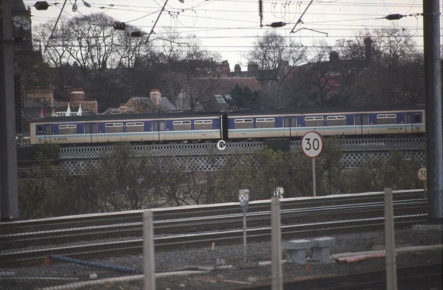 35MM SLIDE BRITISH Railway Br Diesel Multiple Unit - Sprinter At York ...