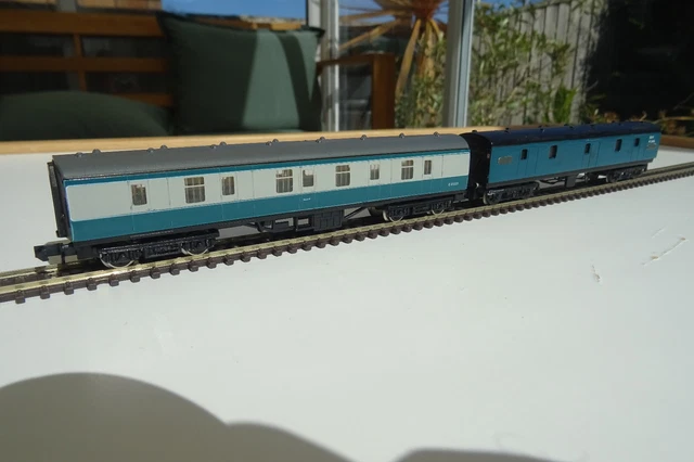 FARISH N GAUGE 0776 BR Blue Grey BG 57ft Mk1 E81231 & BR Blue GUV ...
