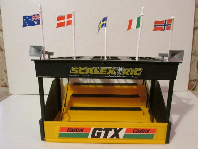 SCALEXTRIC CLASSIC CASTROL GTX Grandstand Complete - C/705 Yellow/Black ...