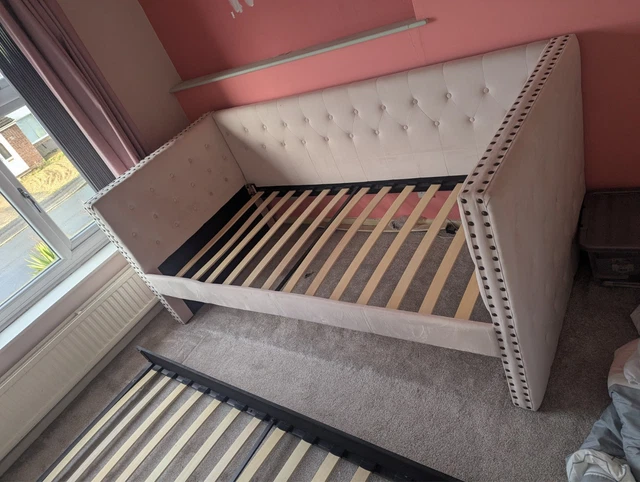 SINGLE DAY BED Sofa with Trundle in Pink Velvet - Sacha £1.17 - PicClick UK