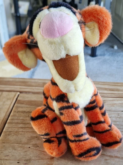 THE WALT DISNEY Company Tigger Plush 10" Winnie The Pooh Disney £5.99 ...