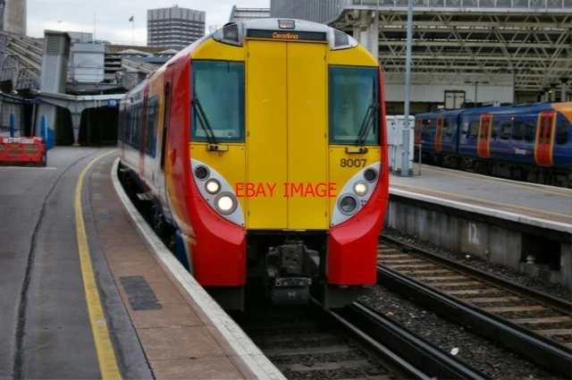 PHOTO JUNIPER Class 458 No 8007 About To Depart Waterloos Platform 19 ...