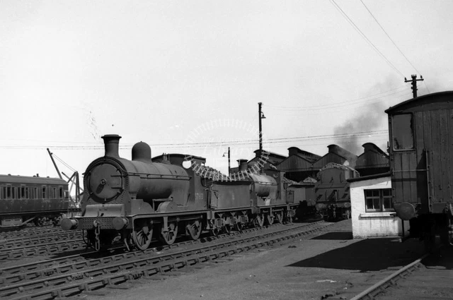 PHOTO BR BRITISH Railways Steam Locomotive Class 3F-J 57613, 57626 ...